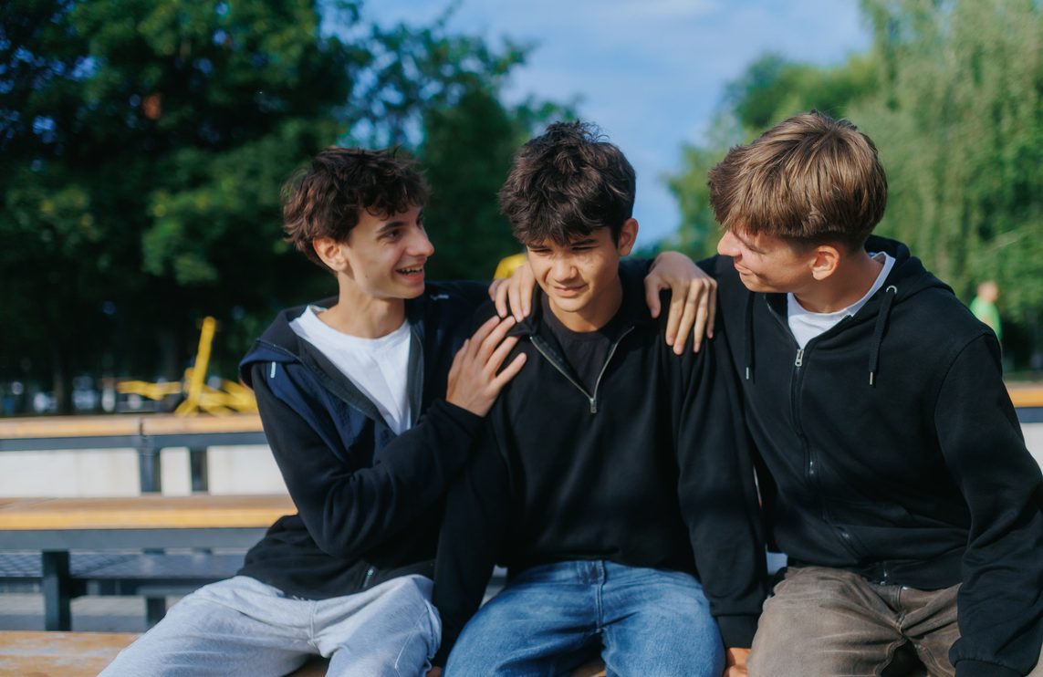 What Is Positive Peer Pressure? Definition, Examples And Benefits - SACAP